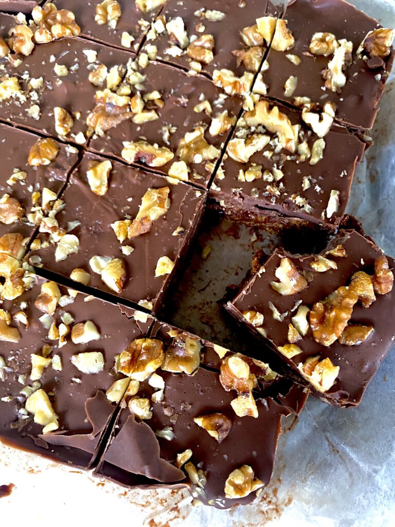 Tahini Choc Crunch Bars | The Raw Food Kitchen